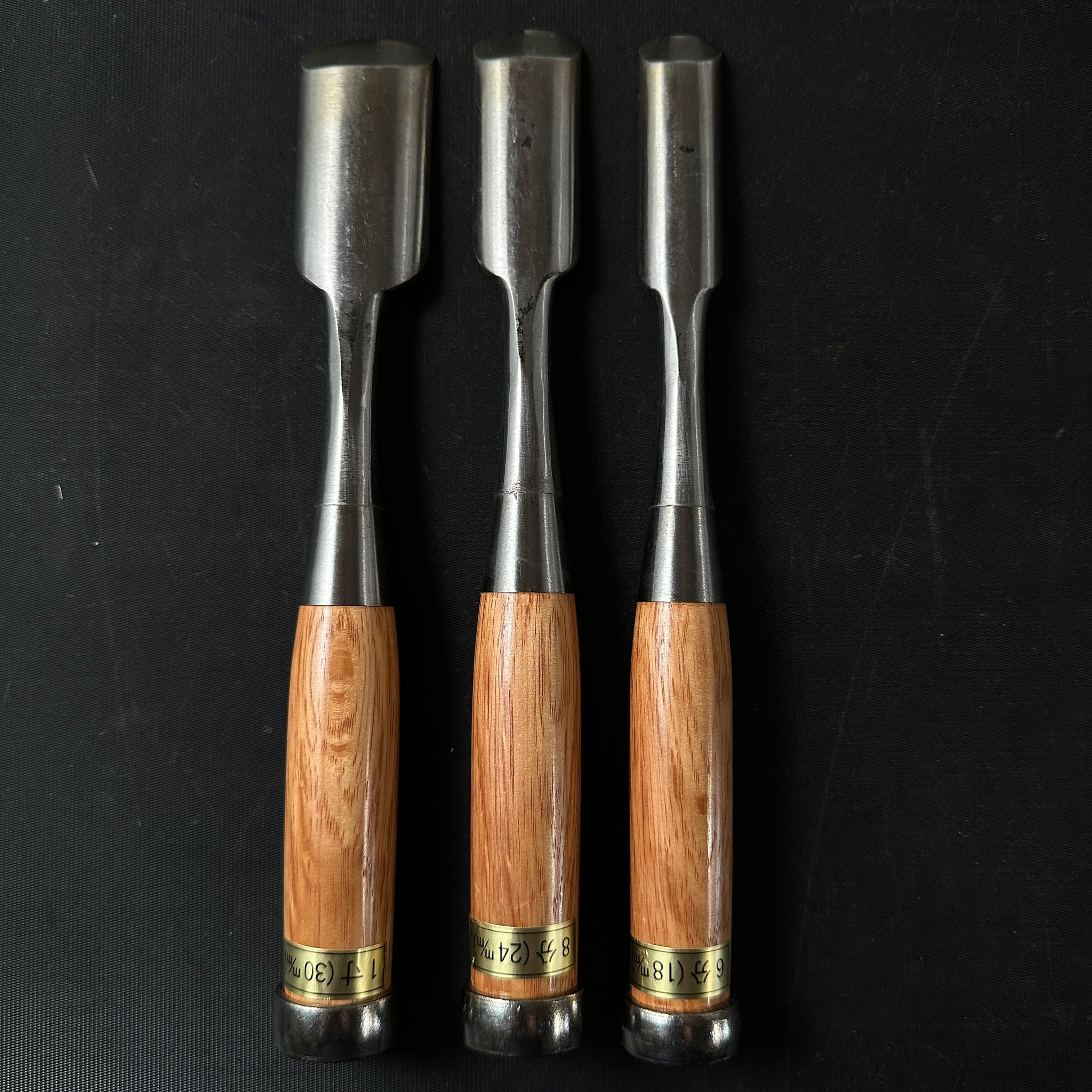 Old Stock Kuniaki Uchimaru chisels ______ 掘出し物 國明作 内丸鑿 18 /24/ 30mm
