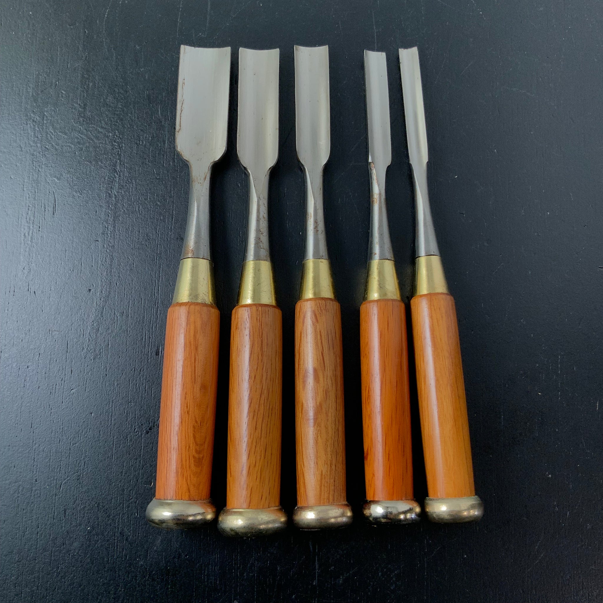 Toshikuni Uchimaru chisels set with white steel 利國 内丸組鑿 5本組