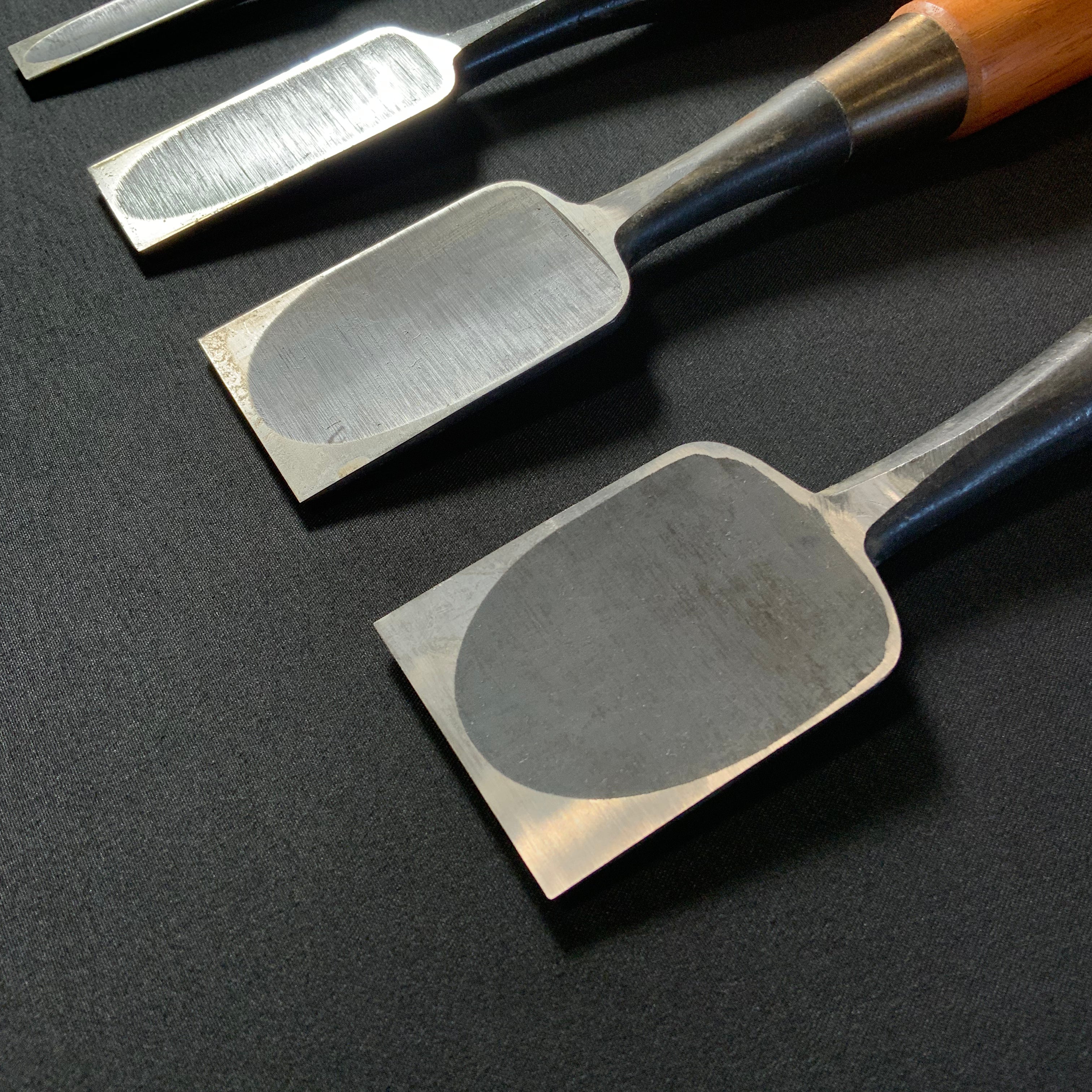 Old stock Yoshihiro Bench chisels 掘出し物 義廣 追入鑿 Oirenomi