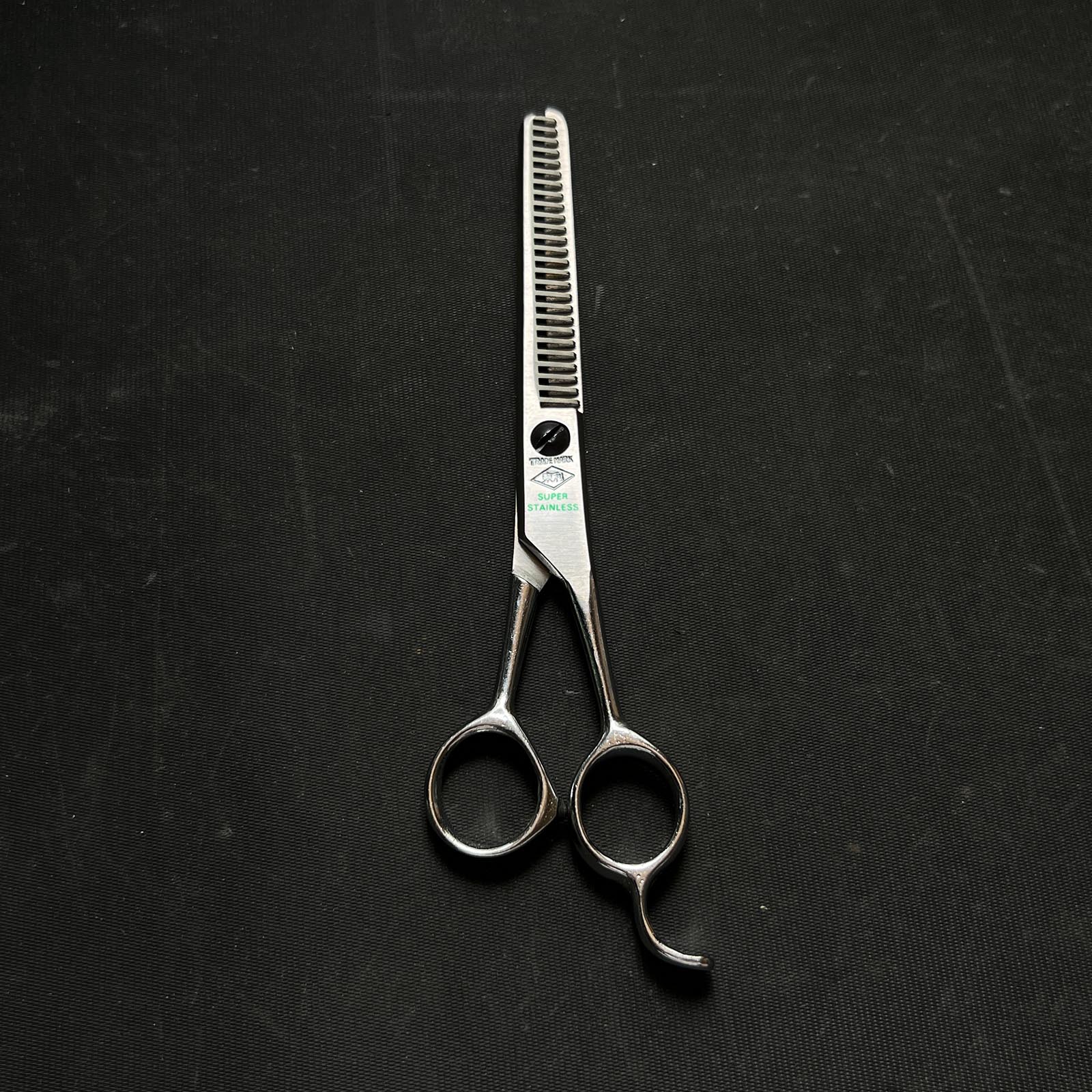 Old stock TORI Japanese Barber scissors 掘出し物 東利 スキ鋏